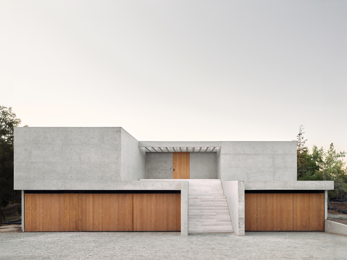 Discovering Modern Concrete Architecture: MC House by Cristián Romero ...