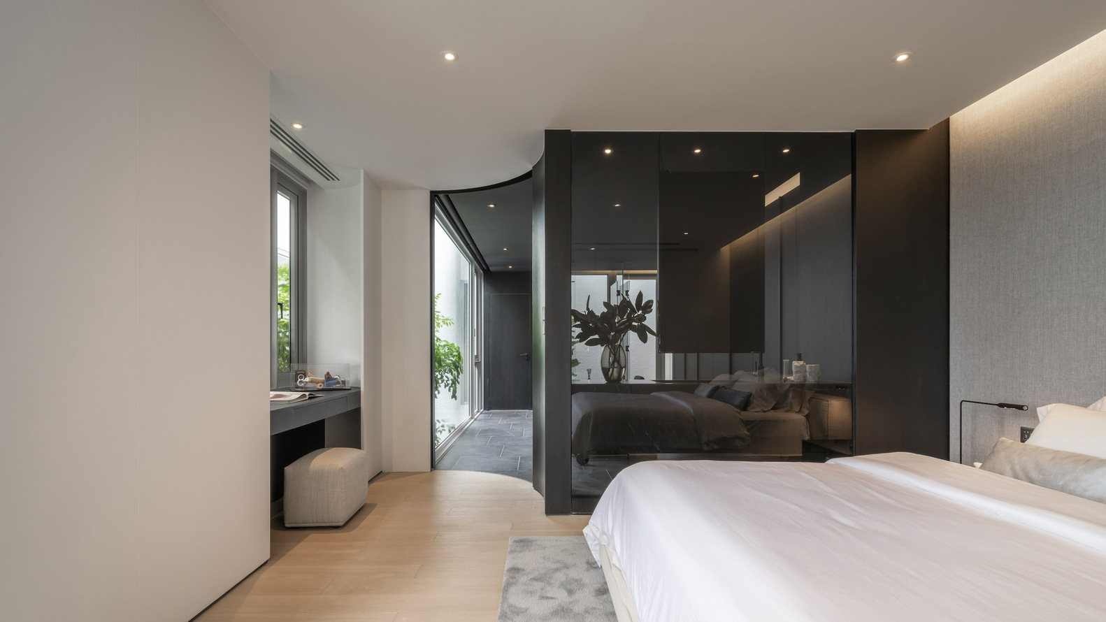 Vertical Home Design: The ARQ10 House by IDIN Architects | Architecture ...