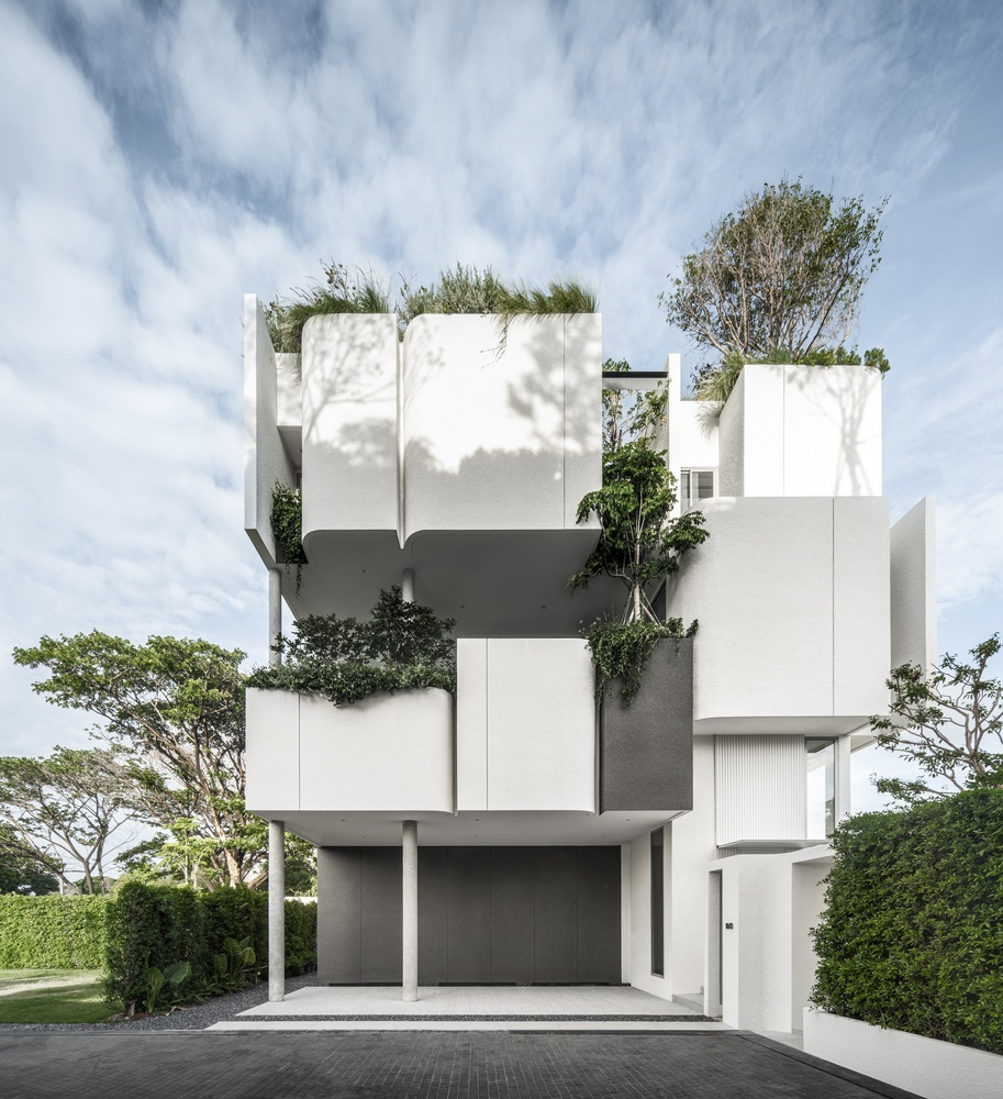 Vertical Home Design: The ARQ10 House by IDIN Architects | Architecture ...