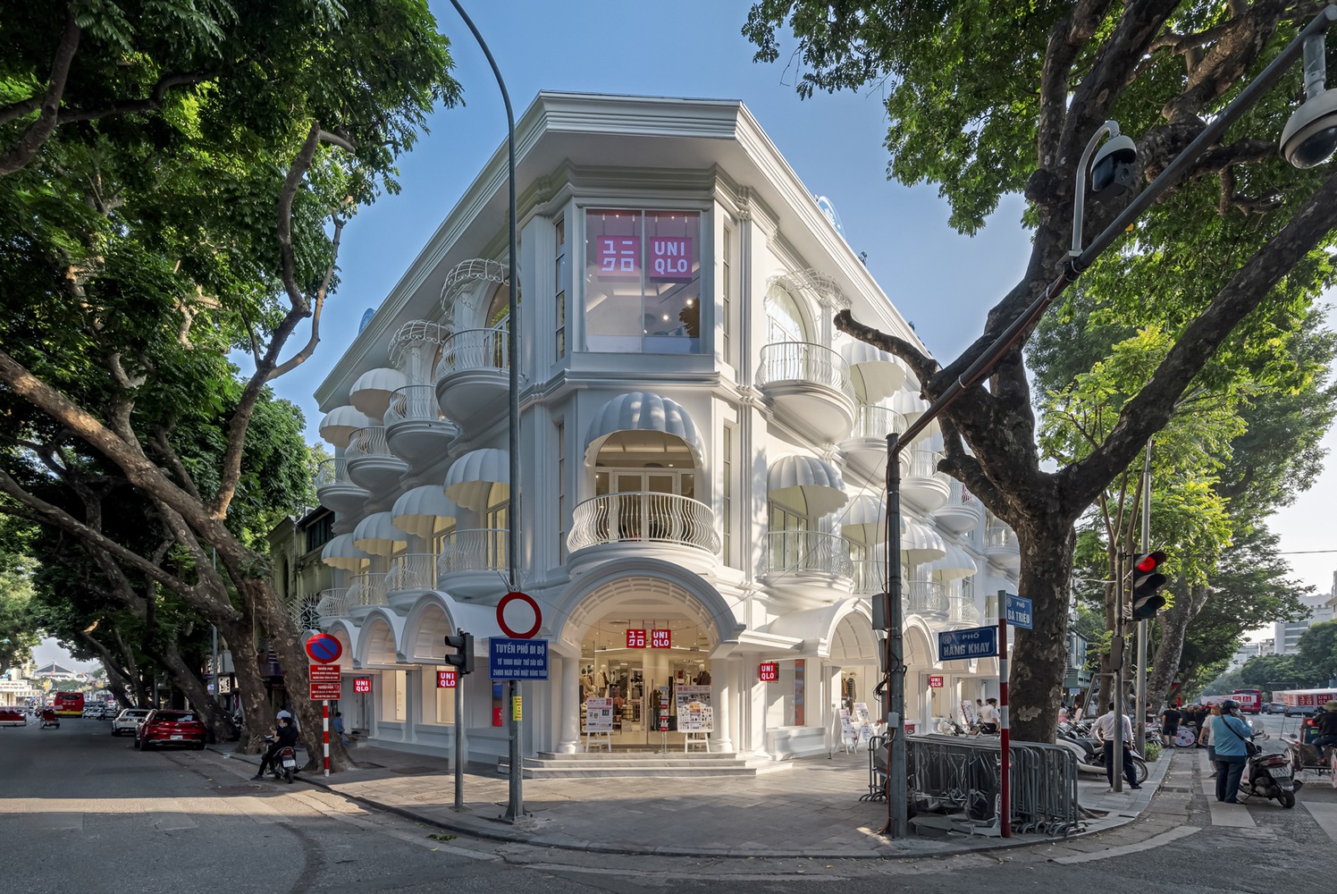 Adaptive Reuse Architecture in Hanoi: Uniqlo Flagship Store by RED DESIGN GROUP - VIETNAM ...