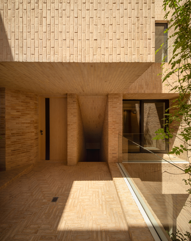Contemporary Home Design in Isfahan: A Closer Look at House No.10 by ...