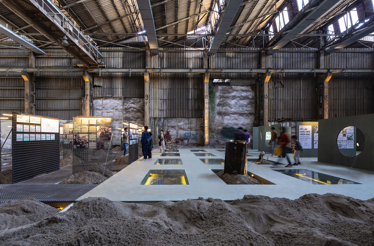 The Grid: Adaptive Reuse and Transient Urbanism at the Gia Lam Train ...