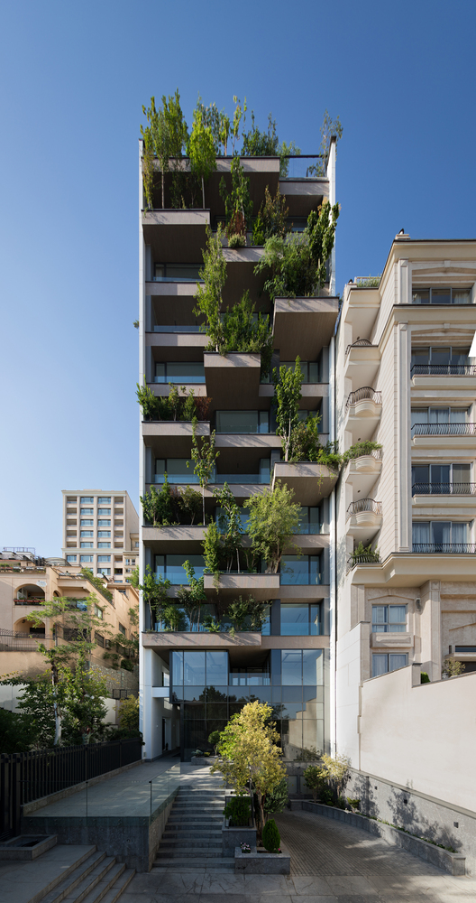 Green Architecture Residential Building in Tehran: A Sustainable Oasis ...