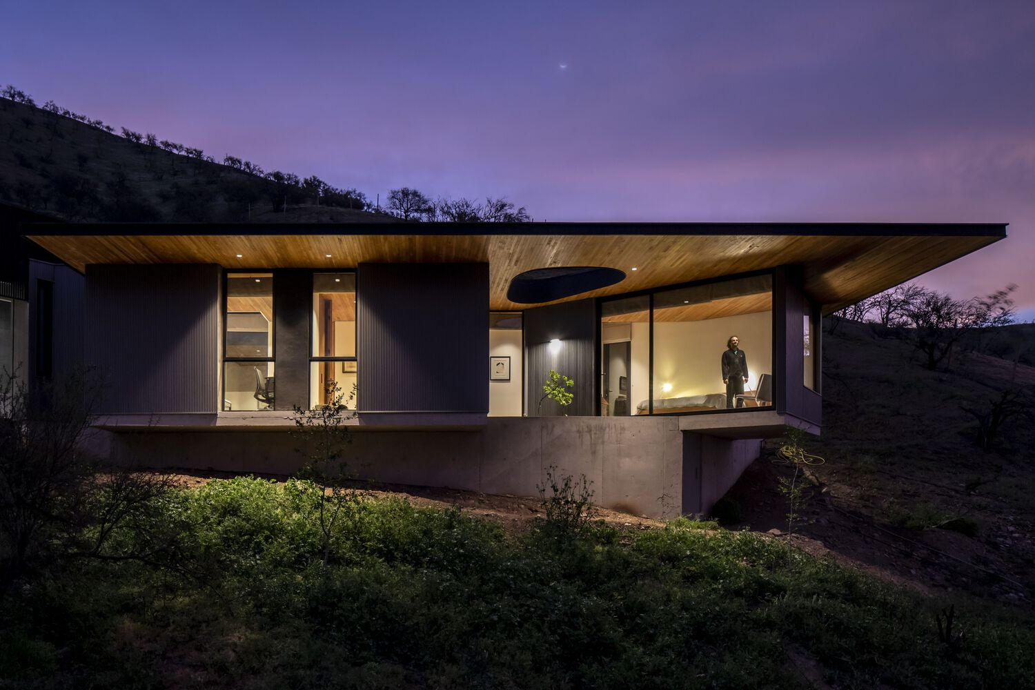 Chamisero House: An Architectural Masterpiece by Elton&Deves ...