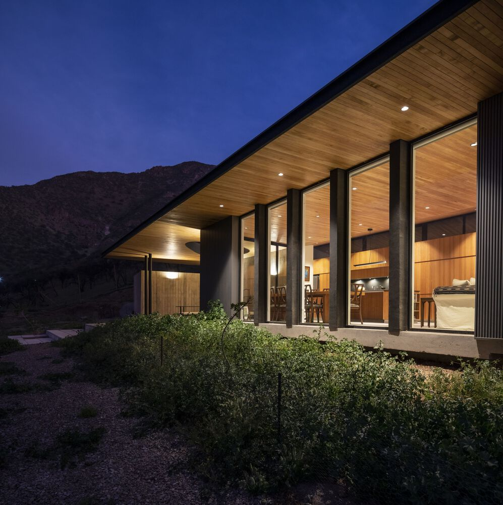 Chamisero House: An Architectural Masterpiece by Elton&Deves ...