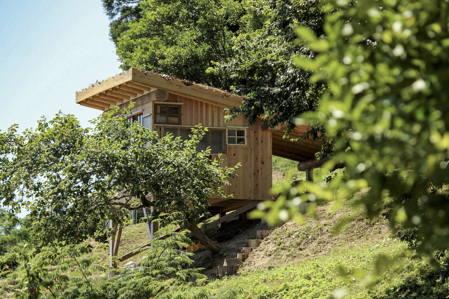 Sustainable Tiny House Design in Japan: TEKITEKI-AN by 6lines Studio ...