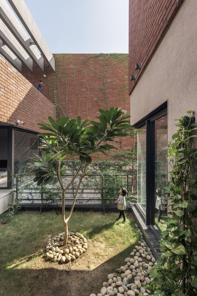 Cascading Terraces House by Arch.Lab: A Masterpiece of Spatial ...