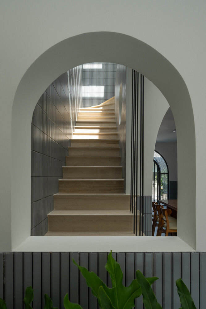 Hoa House: Compact Family House Design by 90odesign | Architecture Story