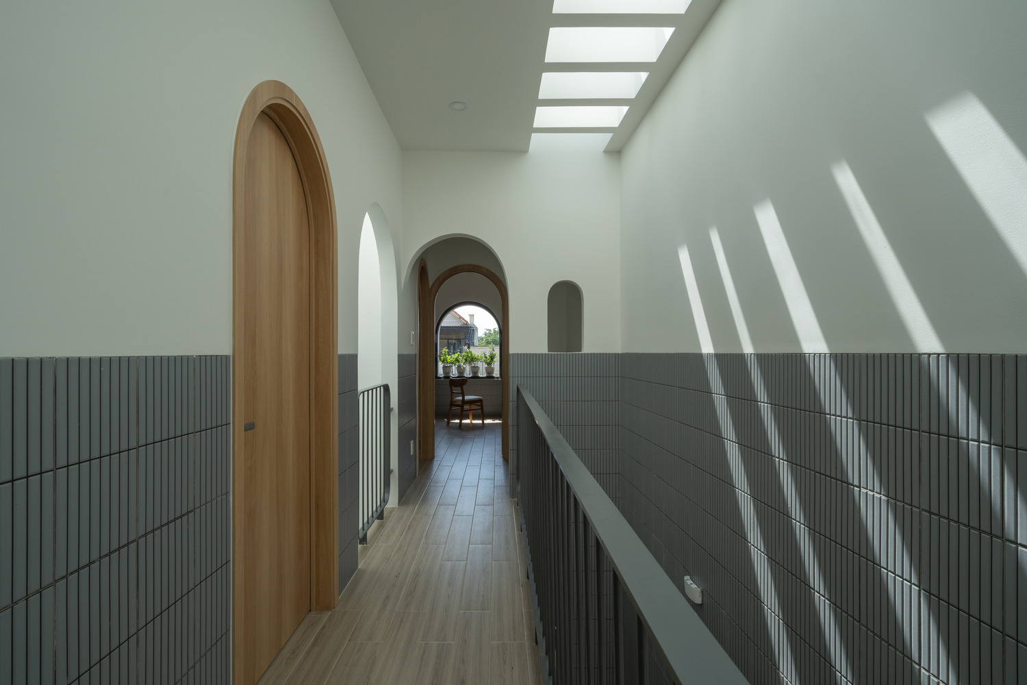 Hoa House: Compact Family House Design by 90odesign | Architecture Story