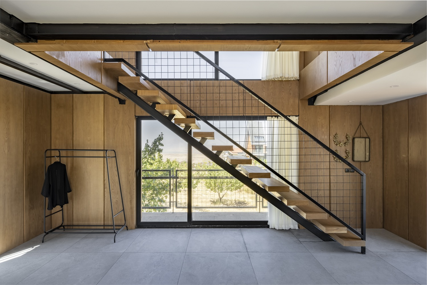 Abra Garden House: A Harmonious Retreat Amidst the Highlands of Maku ...