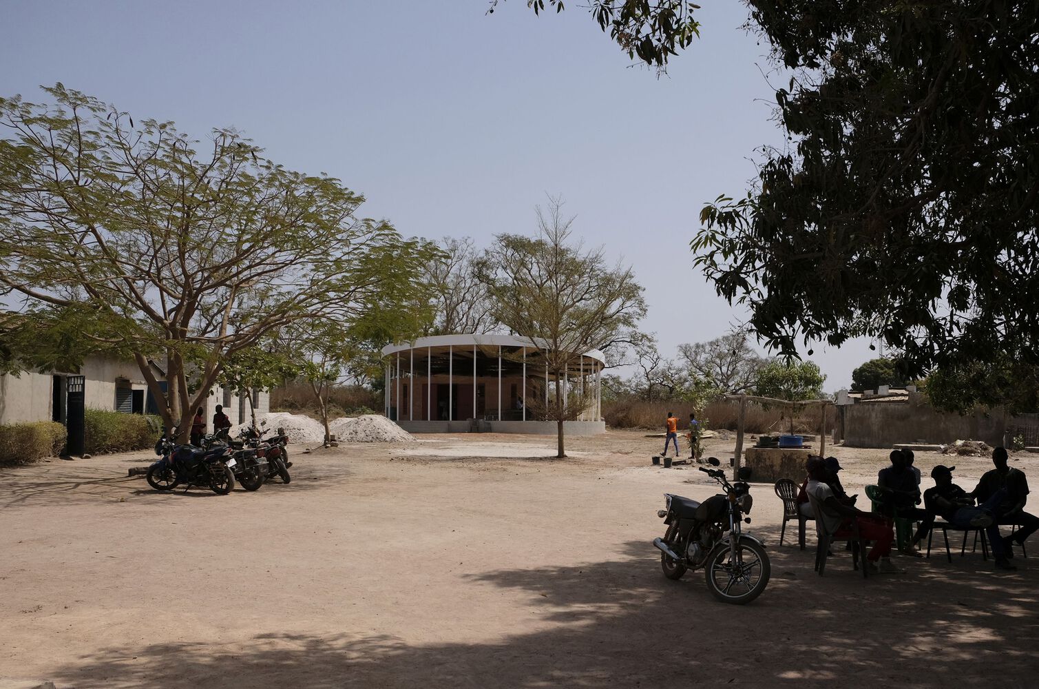 Sustainable Library Design in Senegal: Guiré Yéro Bocar Library by ...