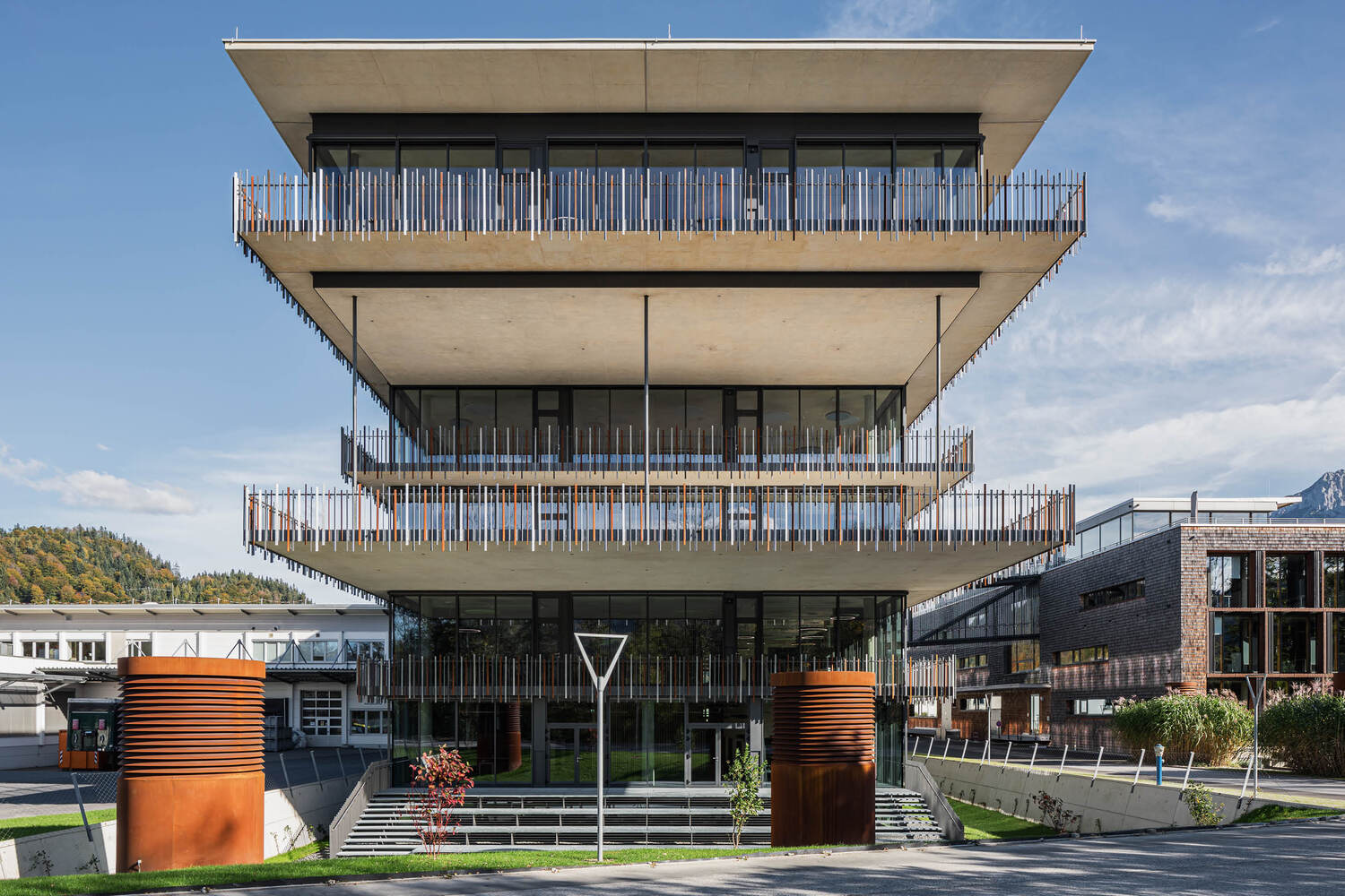 Sustainable Office Building Design in Austria: AM INN by LORENZATELIERS ...