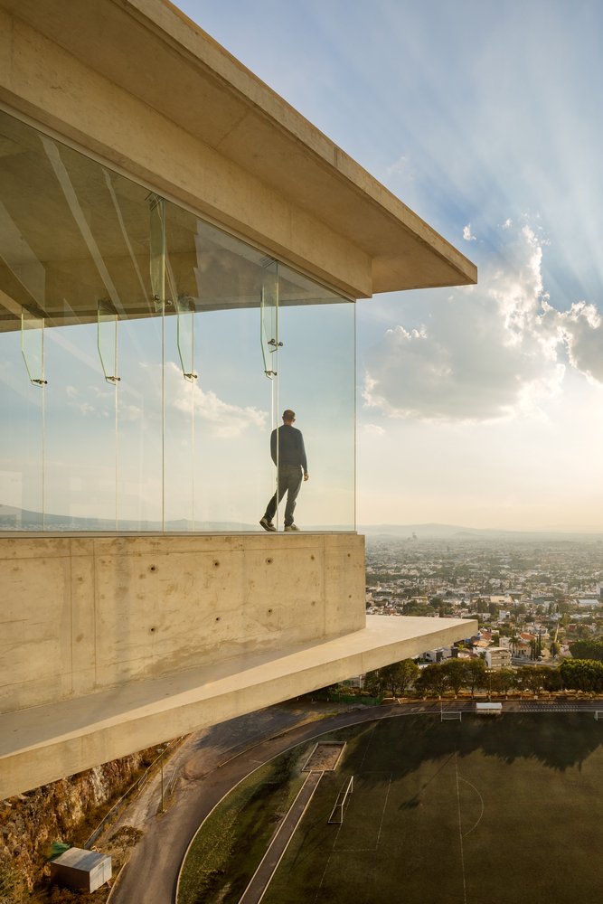 Modern Apartment Architecture in Querétaro: Amirá Building by ...
