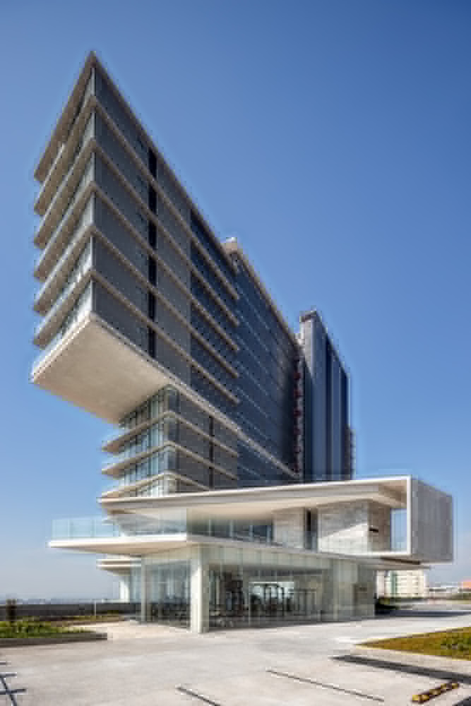 Modern Apartment Architecture in Querétaro: Amirá Building by ...