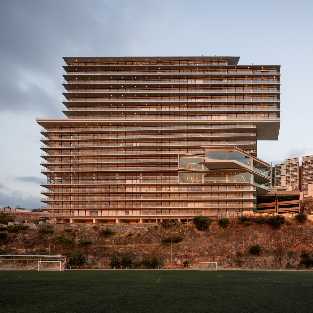 Modern Apartment Architecture in Querétaro: Amirá Building by ...