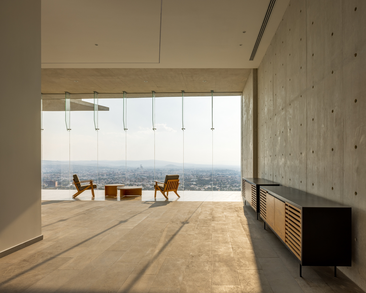 Modern Apartment Architecture in Querétaro: Amirá Building by ...