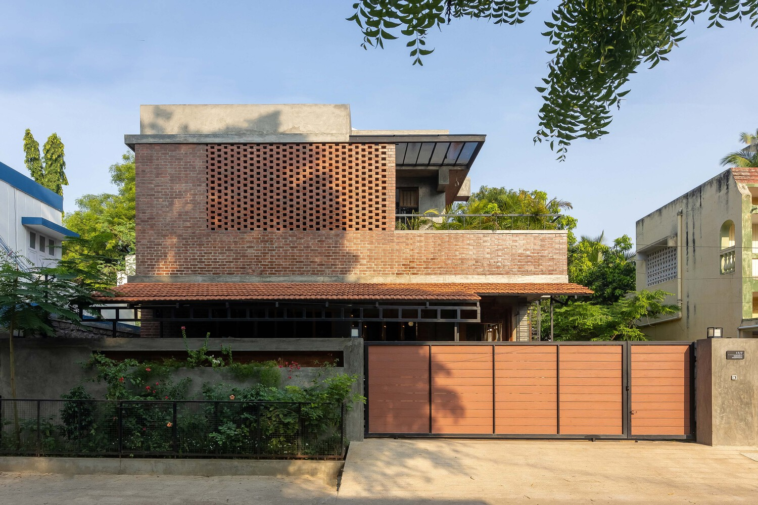 The Beauty and Functionality of Modern Brick Architecture: The Brick ...