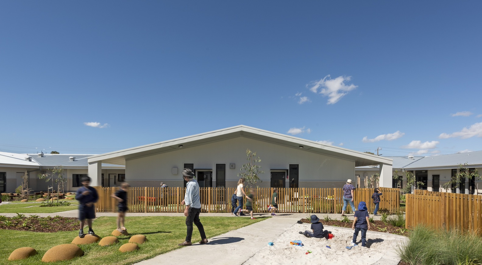 Autism-Friendly School Architecture Design: Niddrie Autistic School by ...