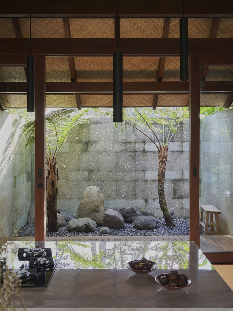 Rumah Haruku: A Modern Ode to Traditional Balinese Architecture ...
