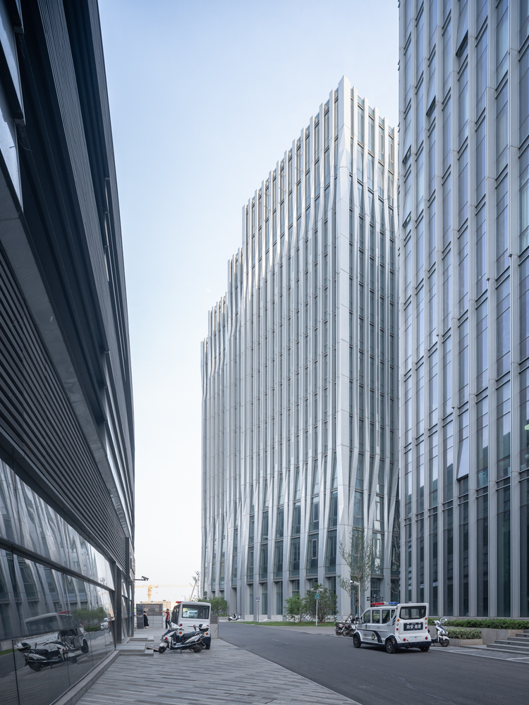 Innovative High-Rise Office Design: Zigzag Tower by Atelier FCJZ ...