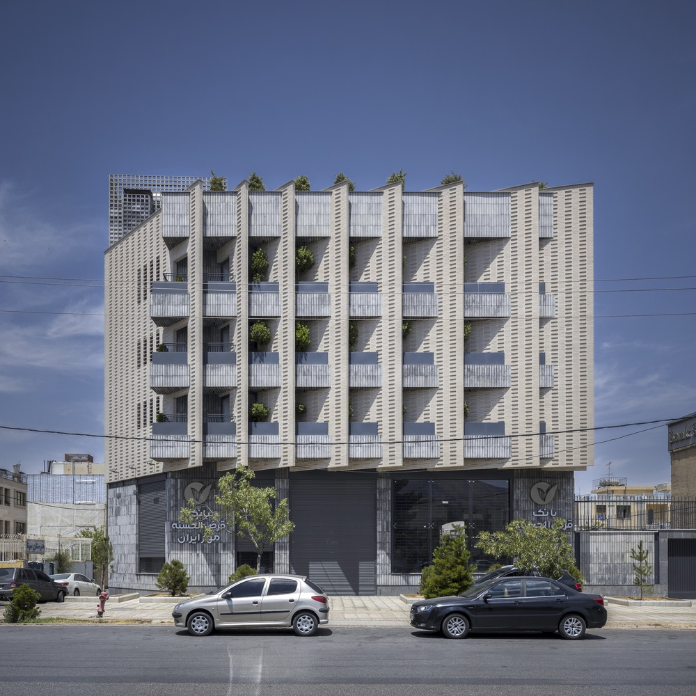 Modern Iranian Residential Architecture: The Sideway Apartment ...