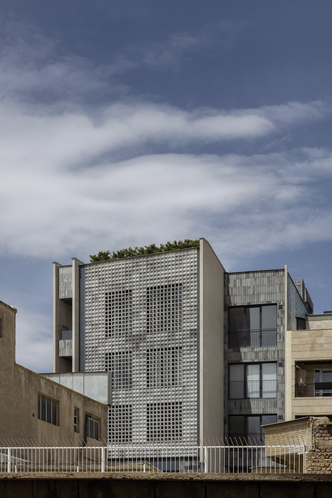 Modern Iranian Residential Architecture: The Sideway Apartment ...