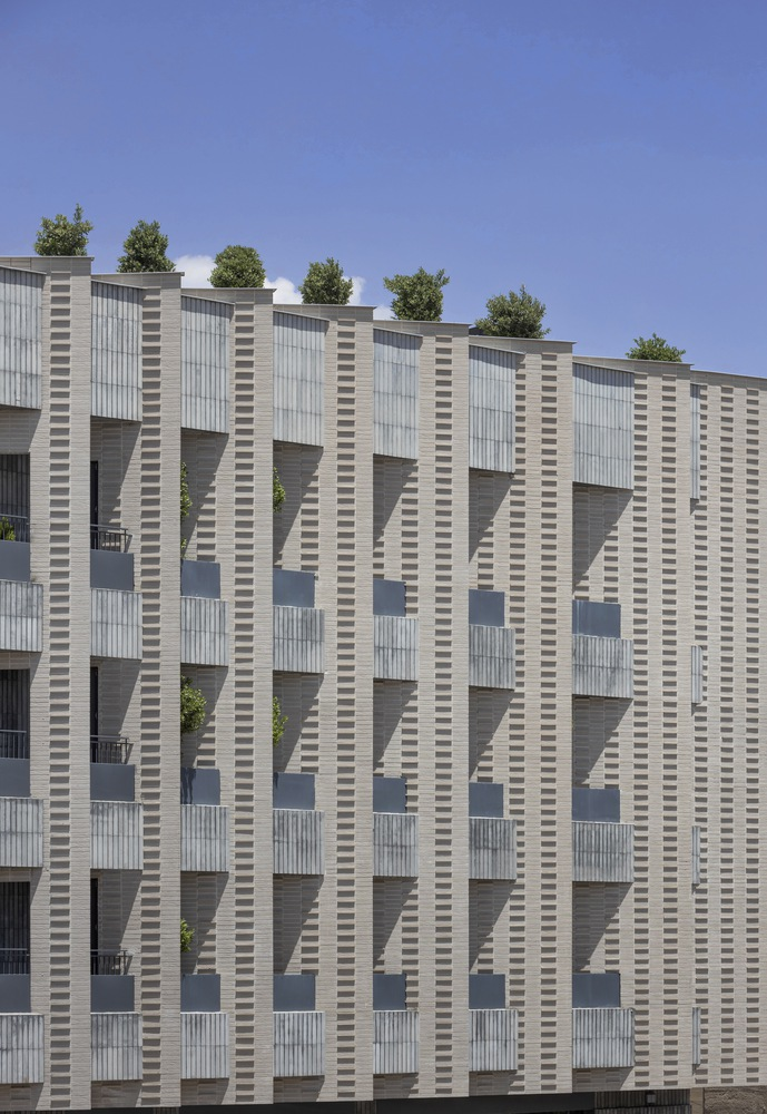 Modern Iranian Residential Architecture: The Sideway Apartment ...