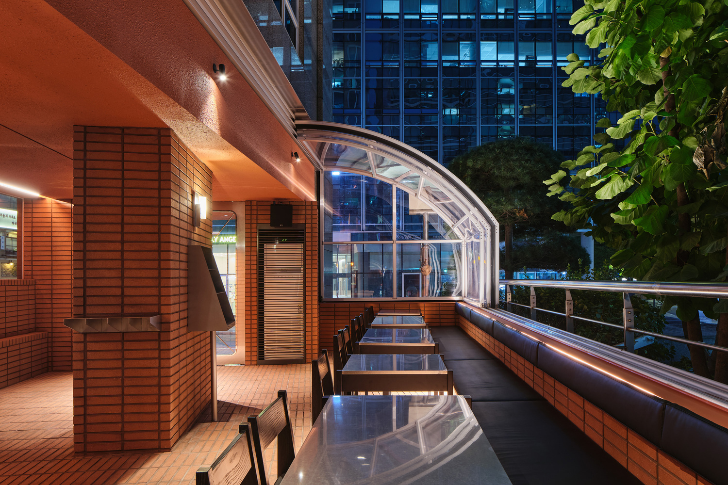 Red Brick Architecture in Modern Design: A Timeless Blend of Tradition ...