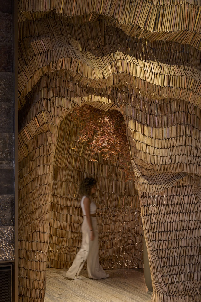 Organic Architecture Restaurant Design: Lucida Restaurant and Bar by ...