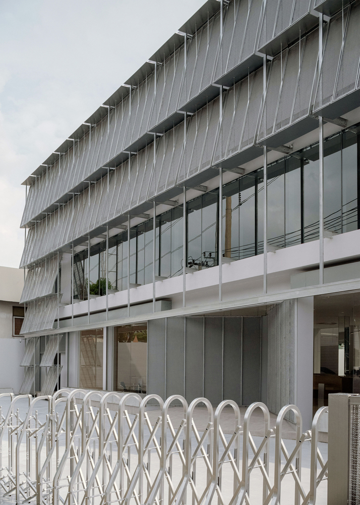 Adaptive Reuse Architecture: Archive Auto Service Facility by PHTAA ...