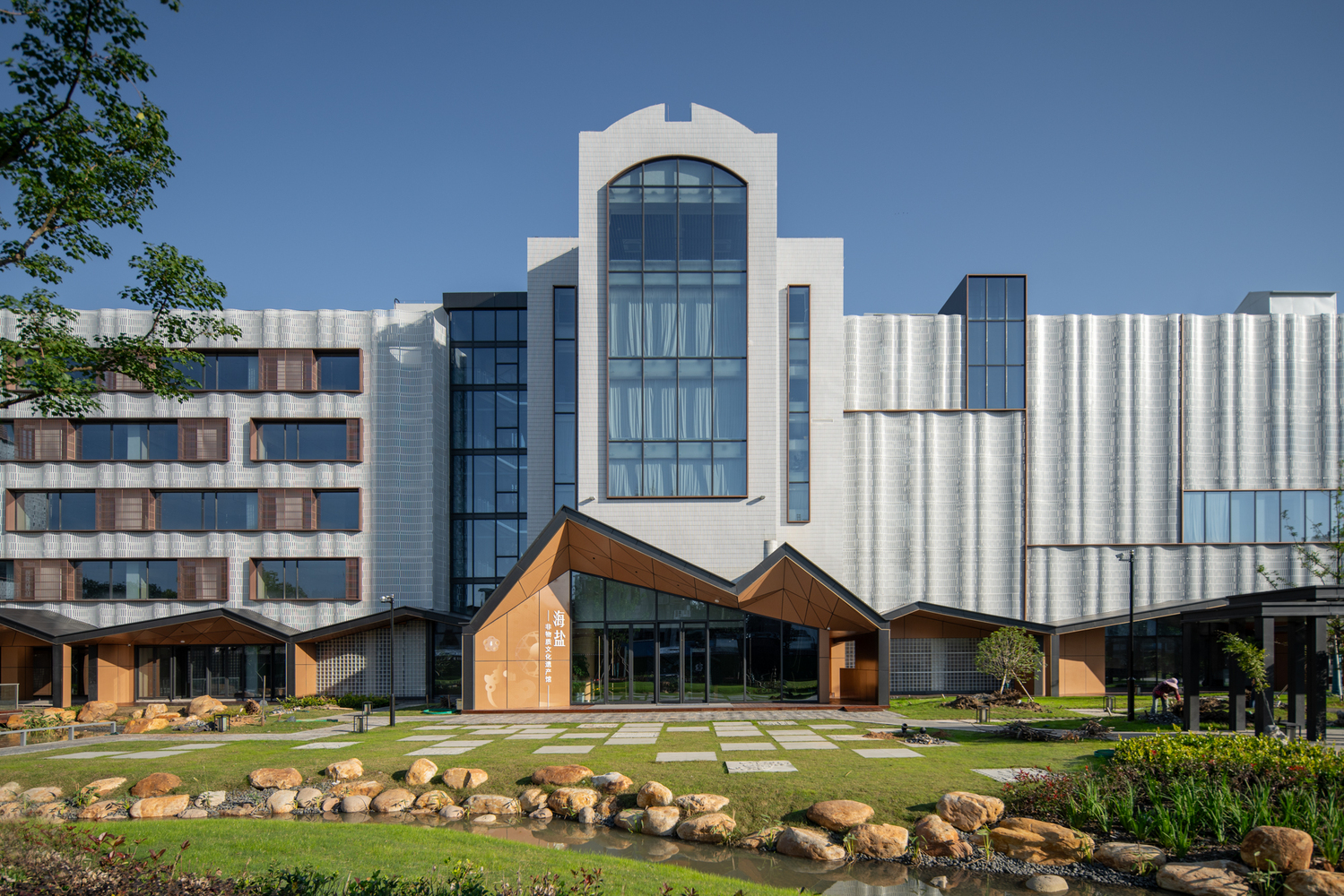 Cultural Heritage Museum Architecture: Haiyan Intangible Cultural Heritage Museum by LYCS ...