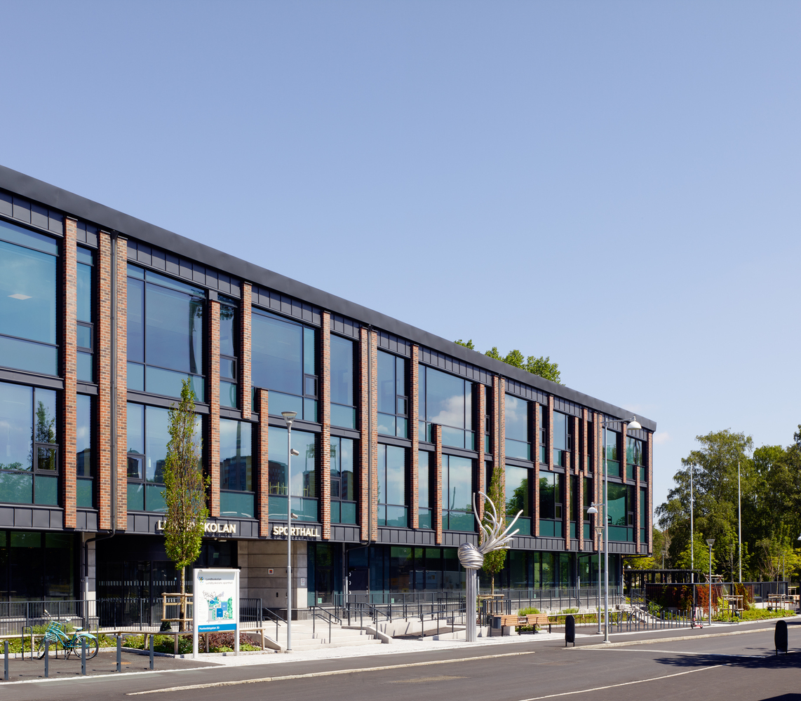 Modern School Architecture Design: Lundby School by D Office arkitekter ...