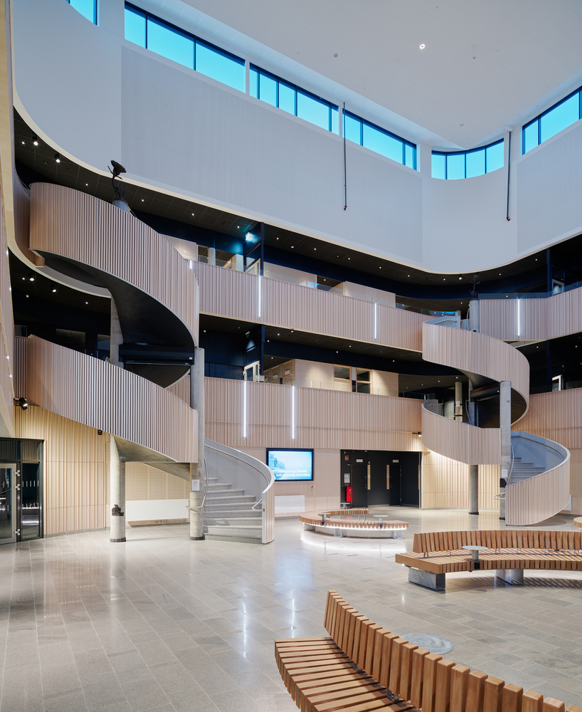 Modern School Architecture Design: Lundby School by D Office arkitekter ...