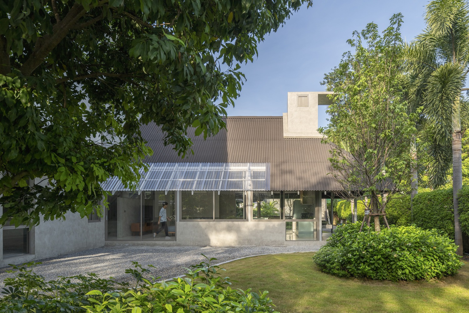 Sustainable Modern House Design in Thailand: Baan Meesook by VYN Studio | Architecture Story