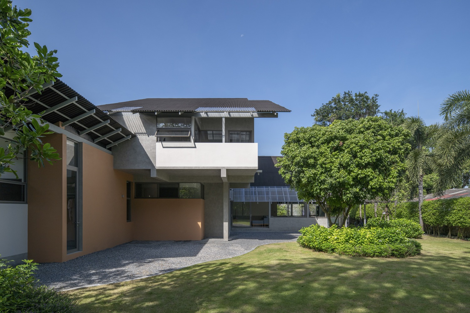 Sustainable Modern House Design in Thailand: Baan Meesook by VYN Studio | Architecture Story