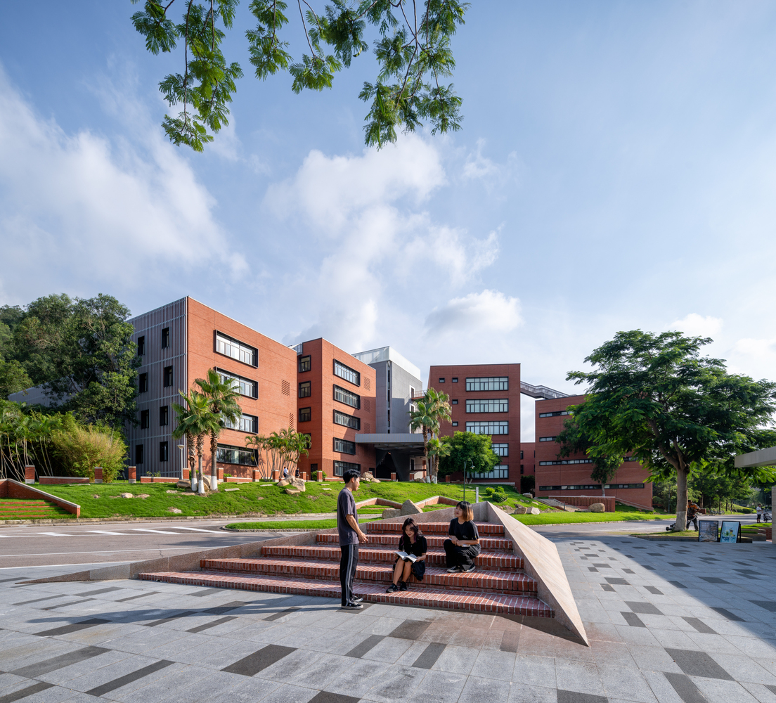 Sustainable Campus Architecture: Yuanbo Building at BNU Zhuhai ...