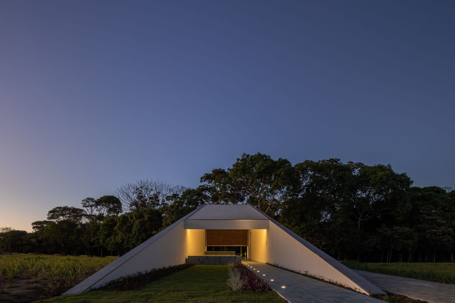Aldeia Temple by NEBR Arquitetura: A Sacred Space in Harmony with ...