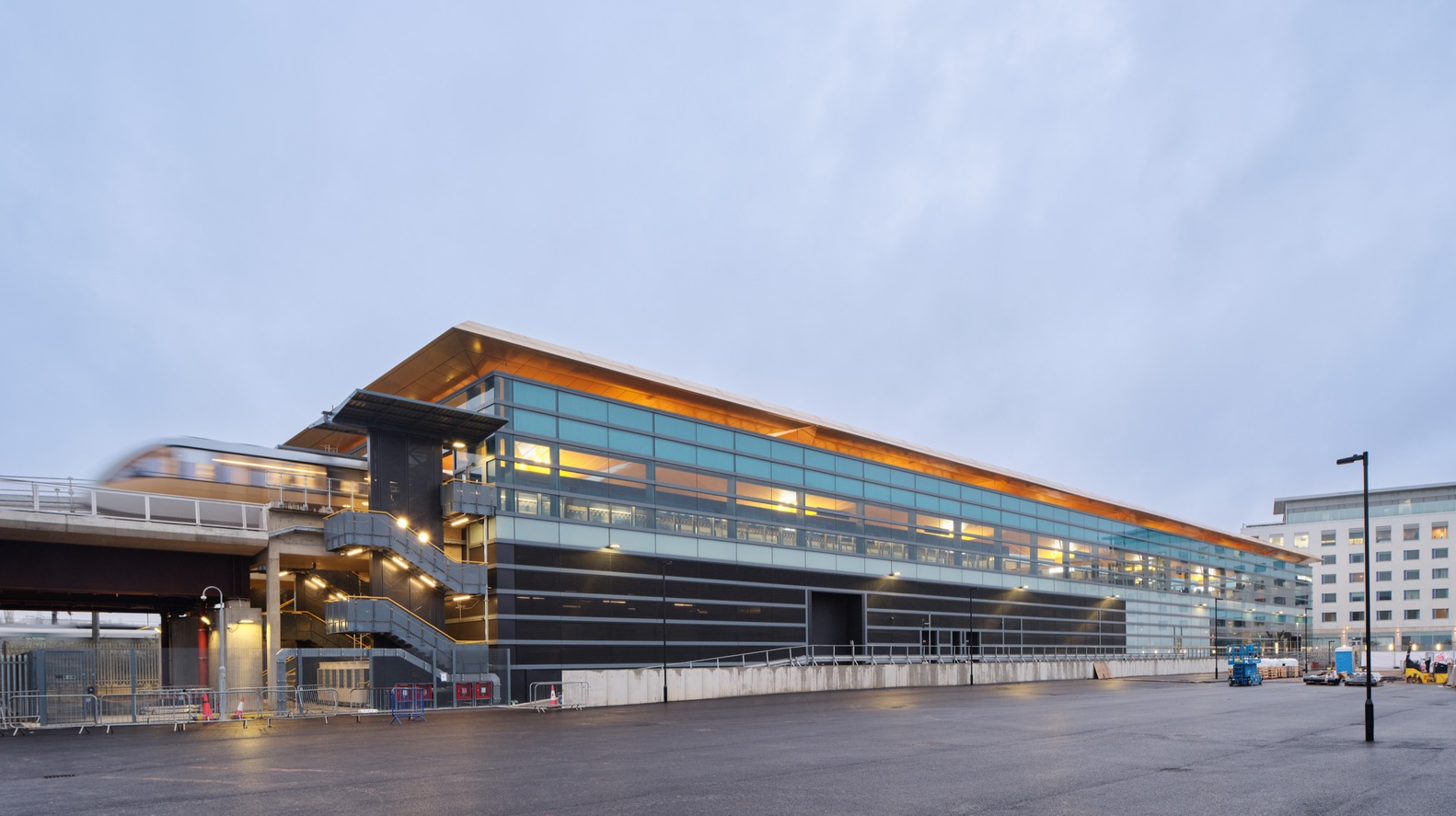 Sustainable Transit Architecture: Luton Direct Air-Rail Transit (DART ...