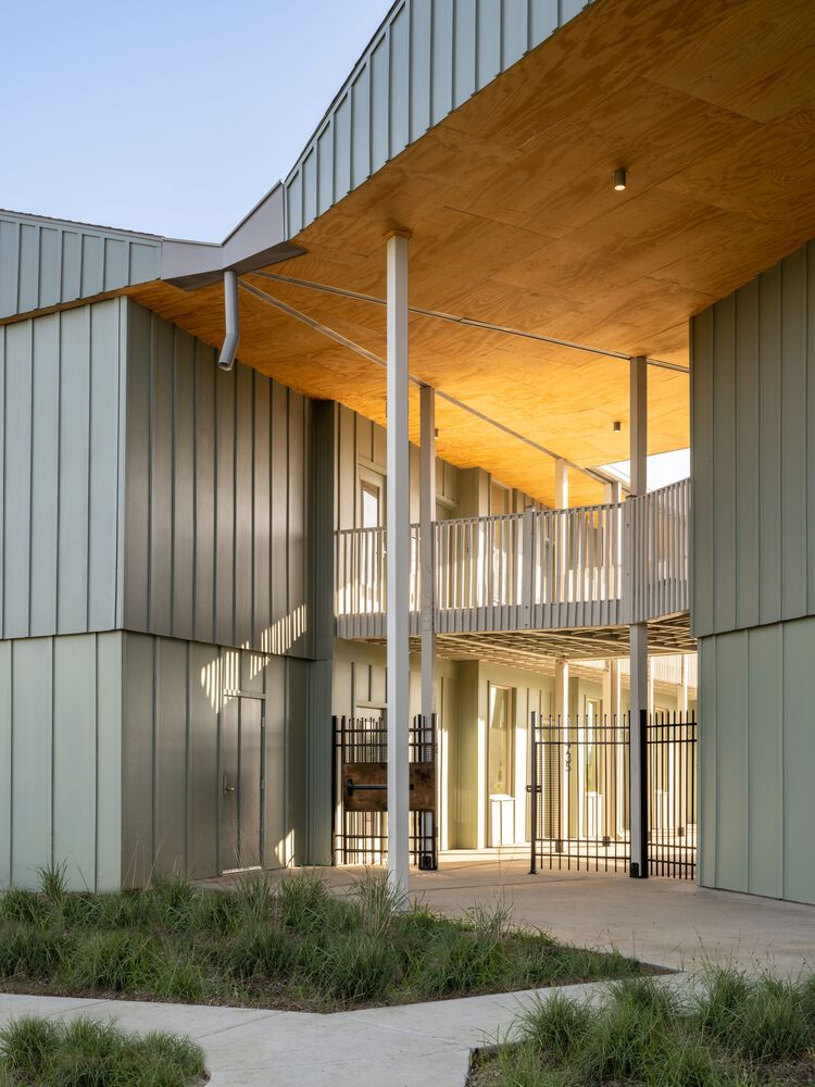 Senior Housing Design with Courtyard: Tiger Island Senior Apartments ...