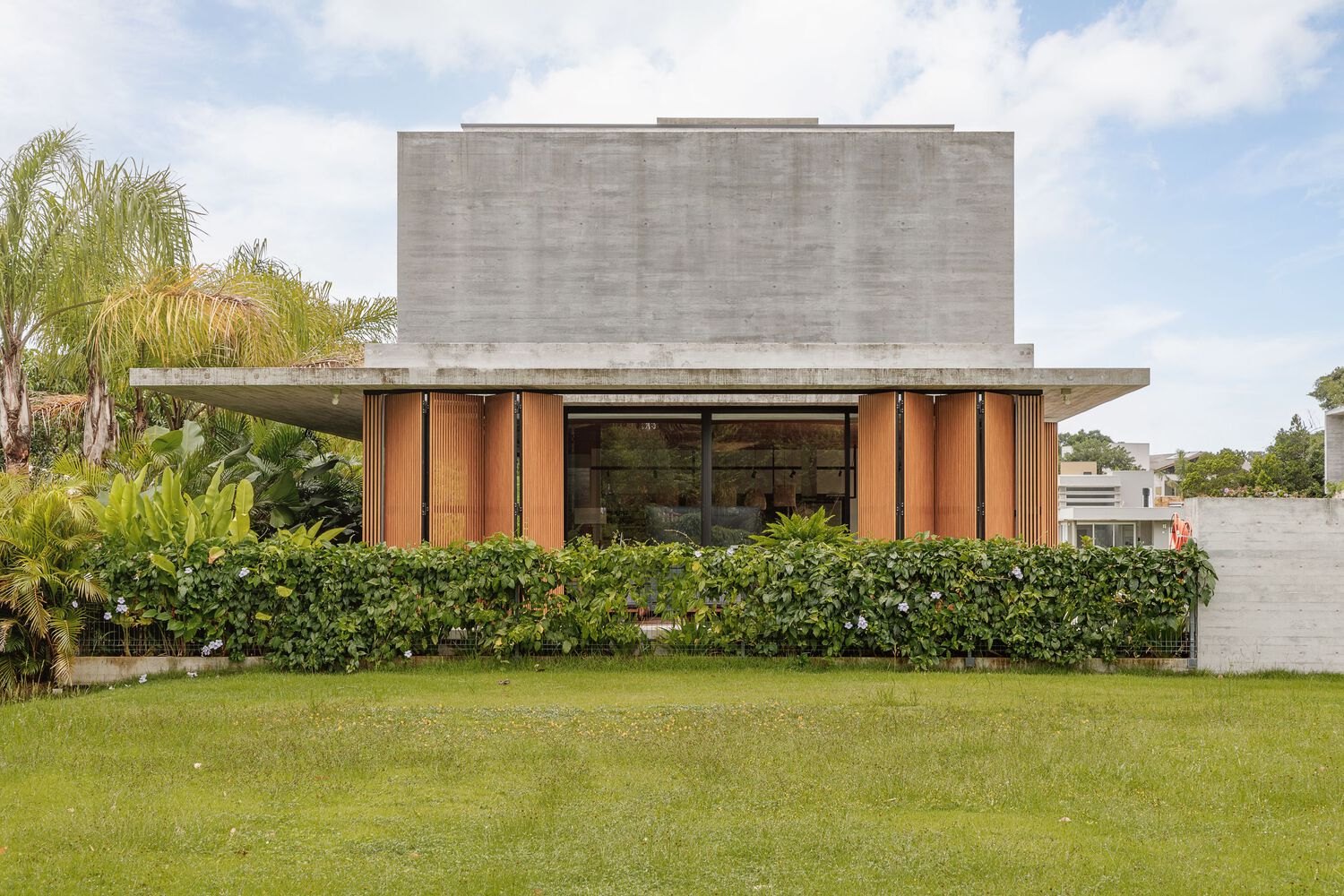 Contemporary Summer House Design: California House by Marchetti ...