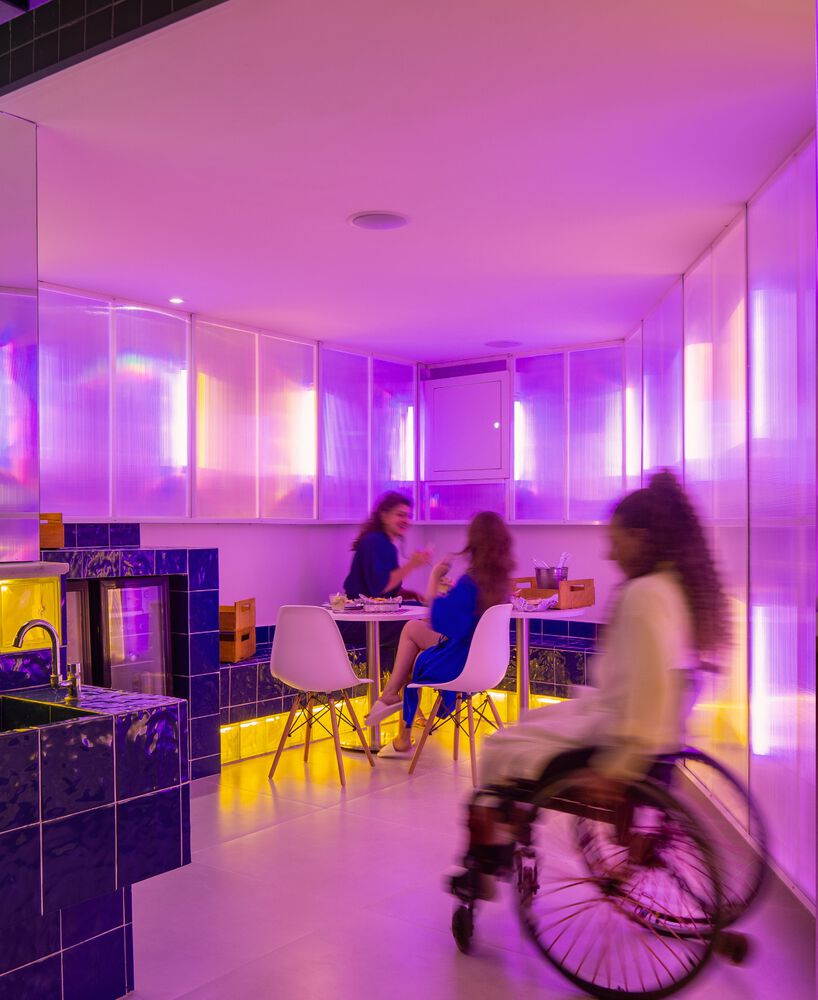 Accessible Motel Architecture: Nuu Auge Suite by Rodapé Arquitetura ...