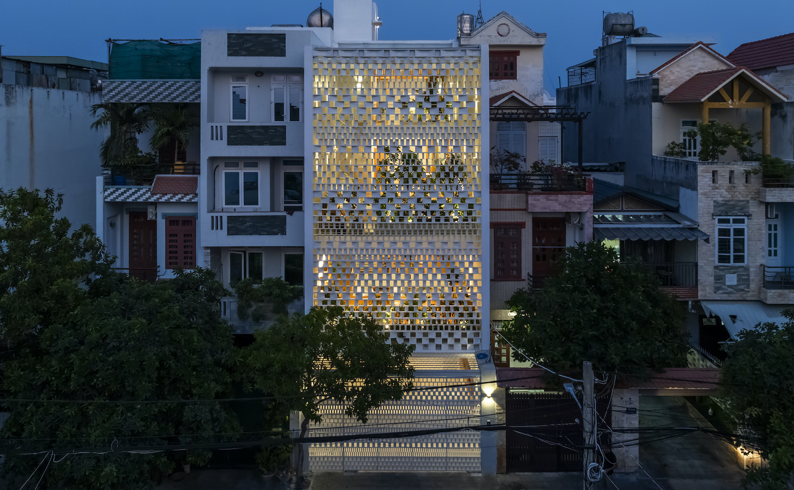 Vung Tau House: A New Approach to Vietnam Tube House Design ...