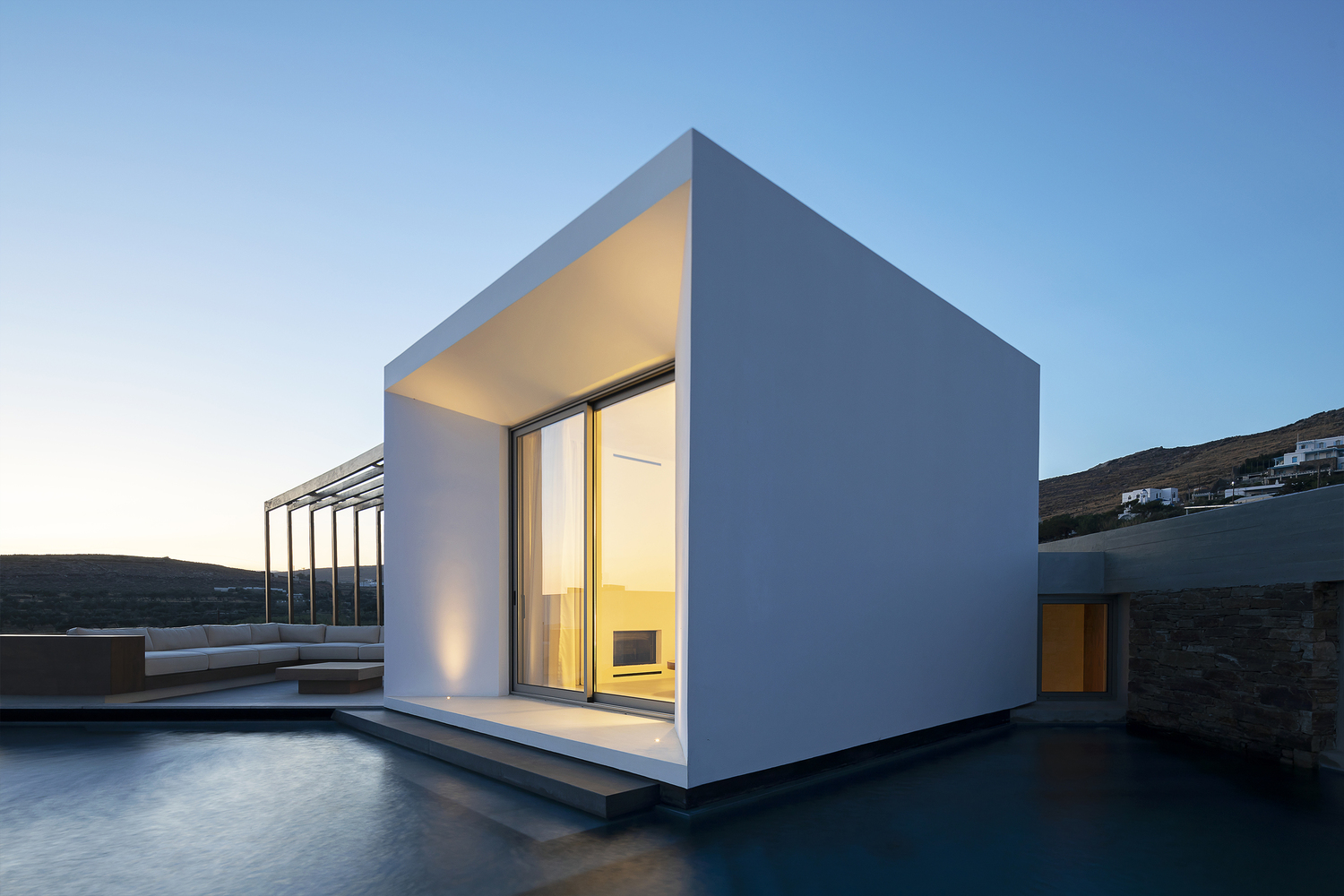 Pnoēs Tinos: A Masterpiece of Cycladic Minimalist Architecture ...