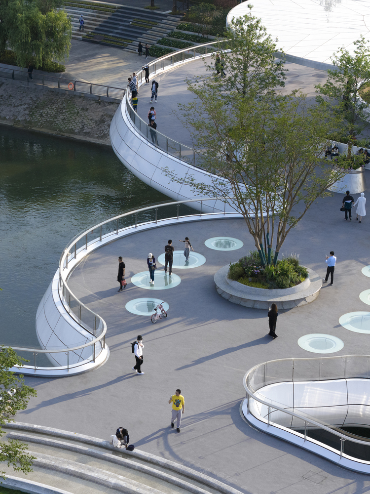 Chengdu Jiaozi Pedestrian Bridge: A Landmark in Innovative Pedestrian ...