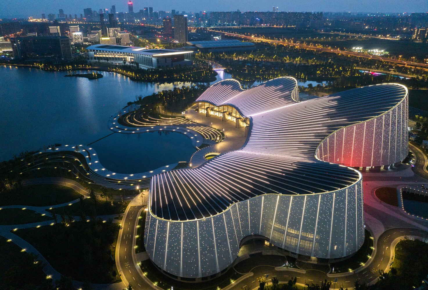 Nantong Grand Theatre: A Masterpiece of Modern Cultural Architecture ...