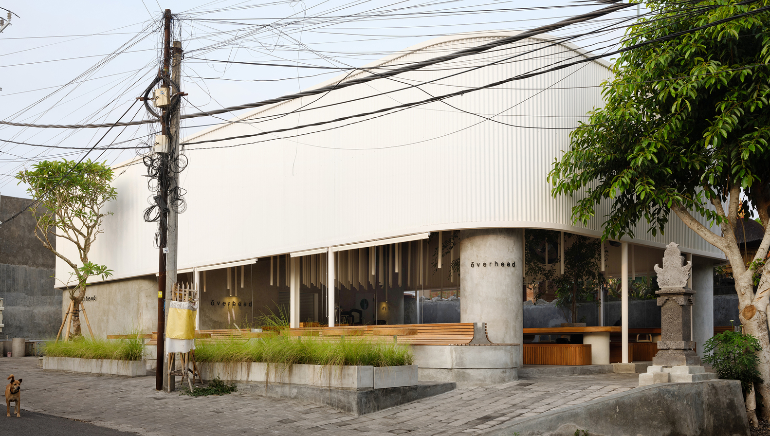 Overhead Restaurant: A Minimalist Restaurant Design in Bali ...