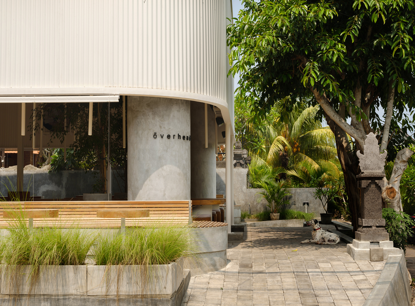 Overhead Restaurant: A Minimalist Restaurant Design in Bali ...