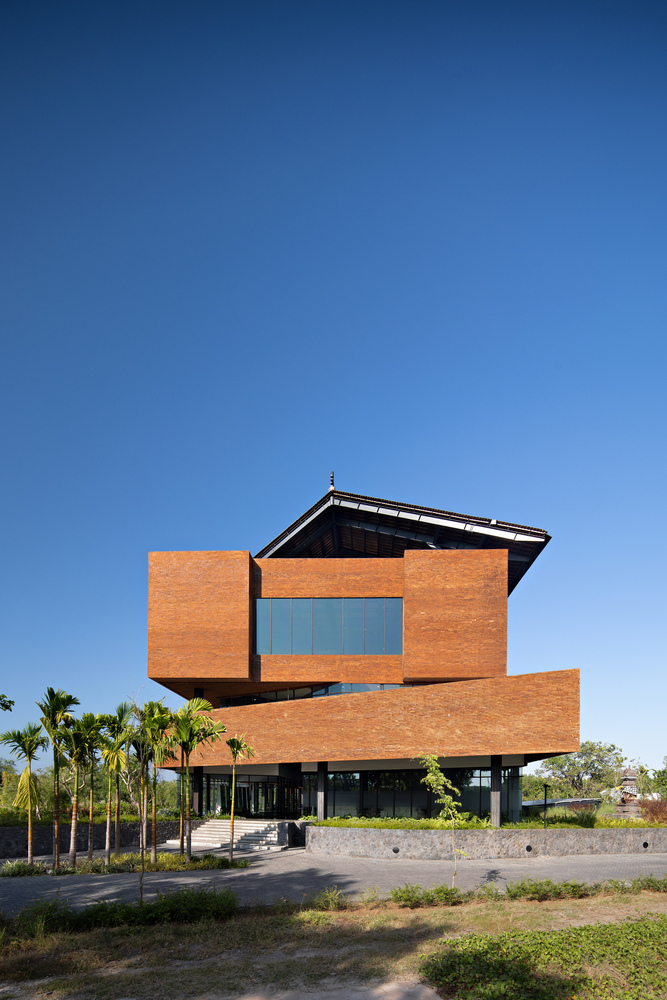 United-in-Diversity Campus: A Masterpiece of Tropical Architecture ...