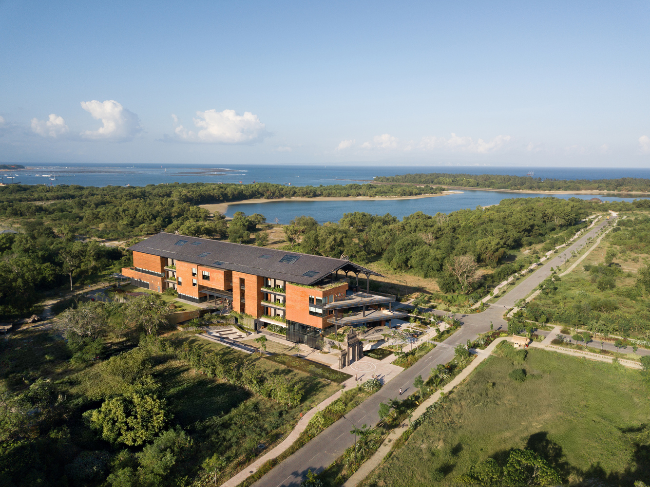 United-in-Diversity Campus: A Masterpiece of Tropical Architecture ...