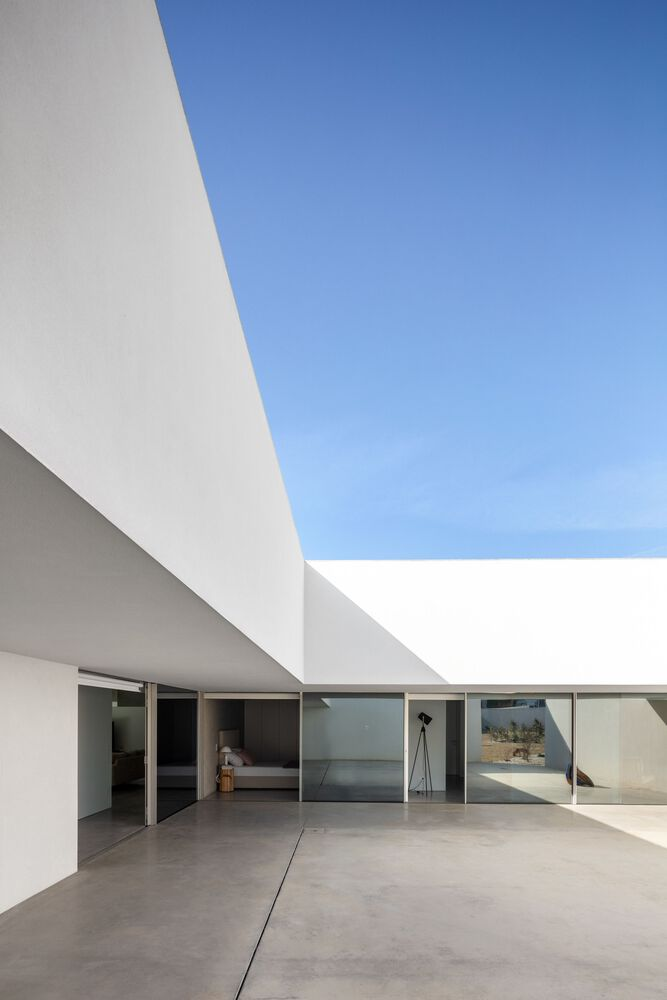 Modern Concrete House Design: PPA House by NØ ARQ in Portugal ...